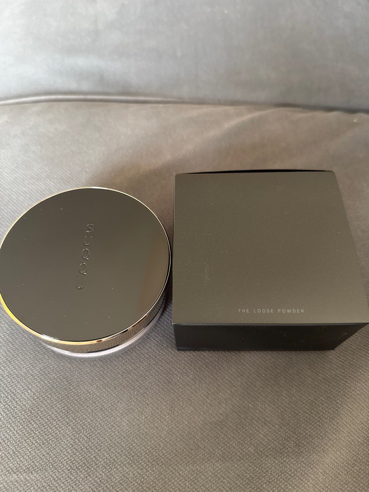 全新日本Suqqu the loose powder 紫色, 美容＆個人護理, 健康及美容 - 皮膚護理, 化妝品 - Carousell