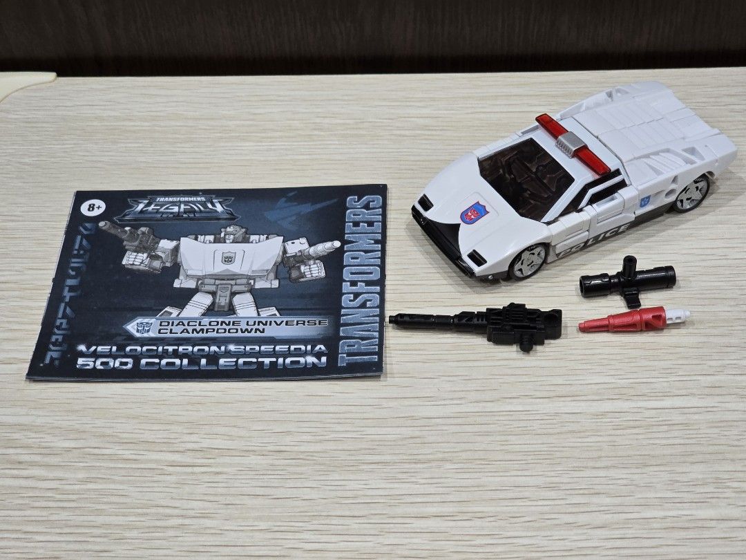 Transformers Generations Legacy Speedia 500 Collection: Deluxe Class ...
