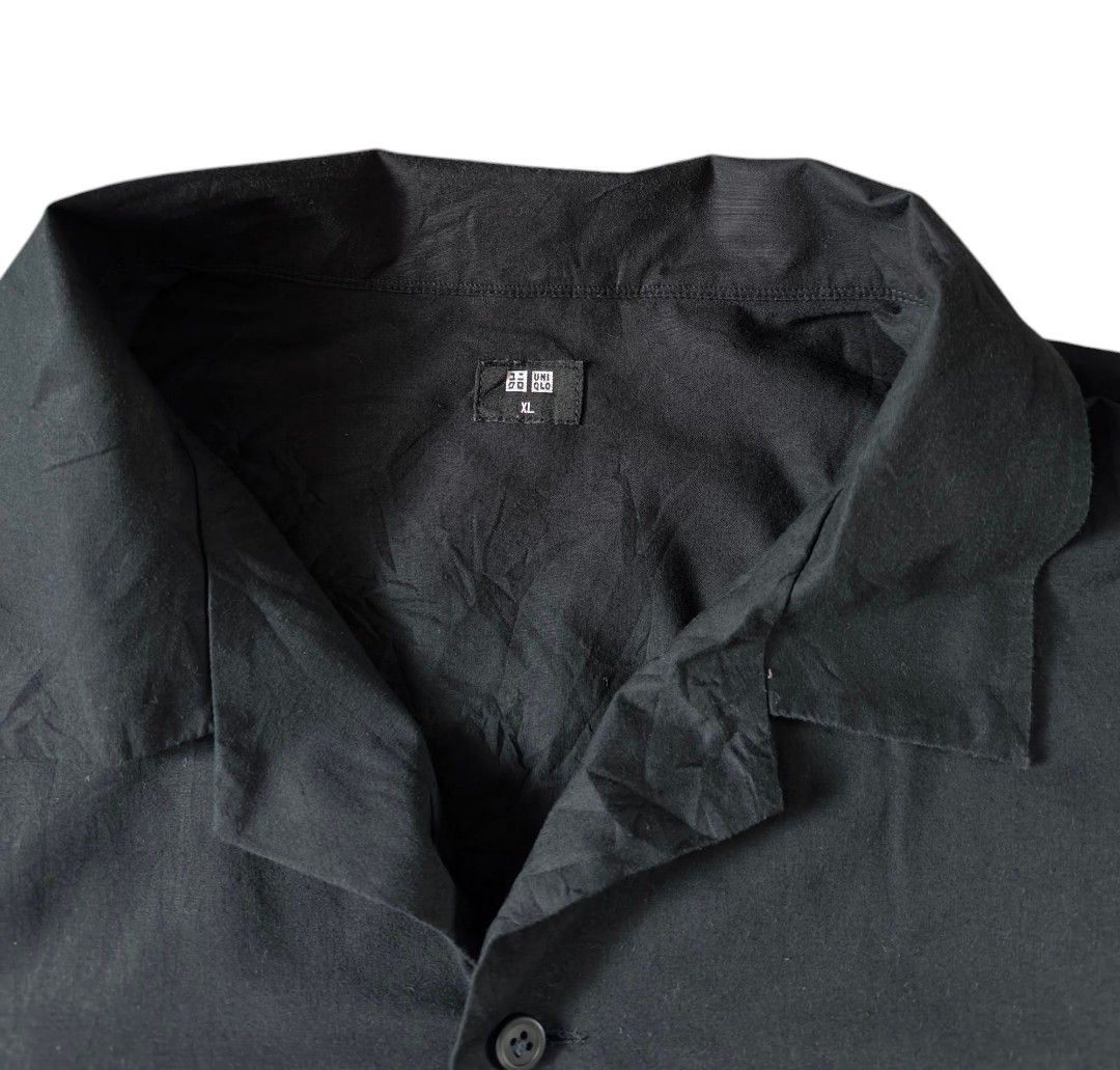Uniqlo oversized open collar, Men's Fashion, Activewear on Carousell