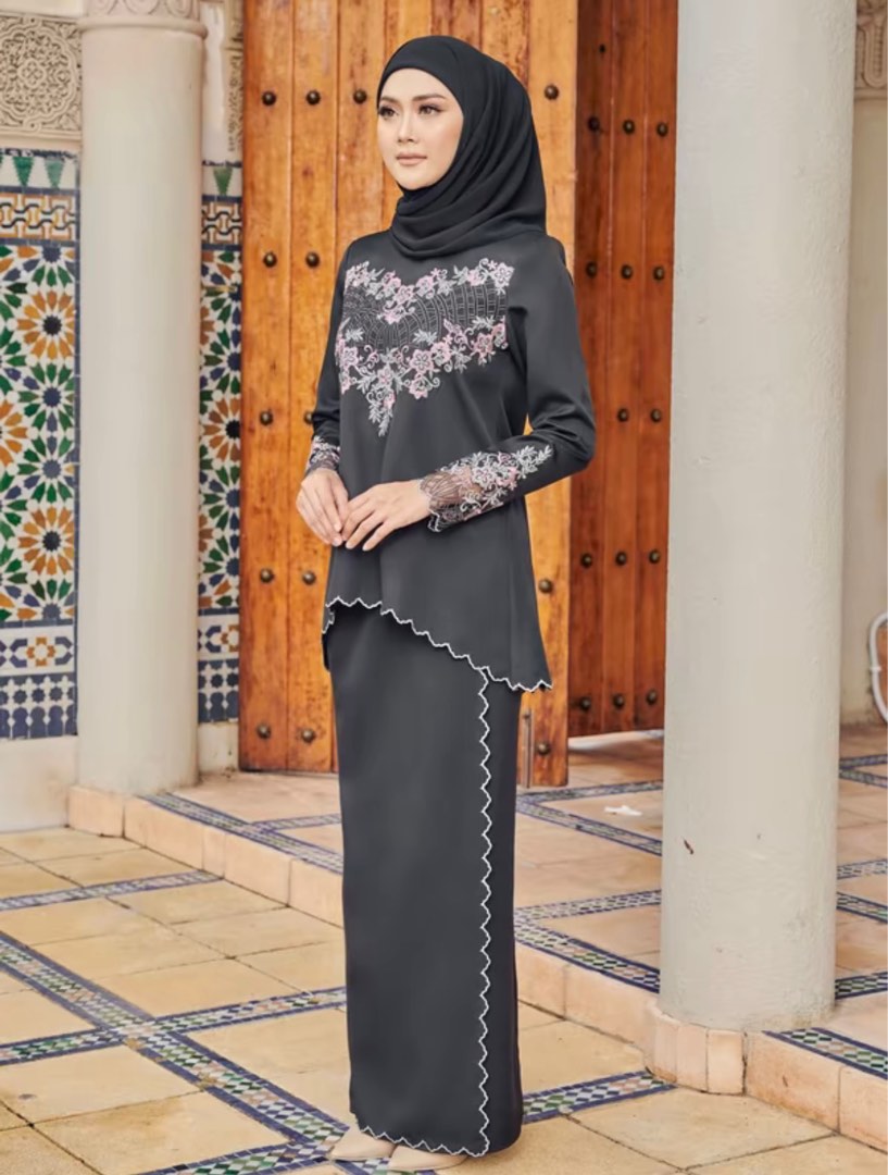 Zahara Kurung- Jeero Zerol Black Raya 2025 (Size M), Women's Fashion ...