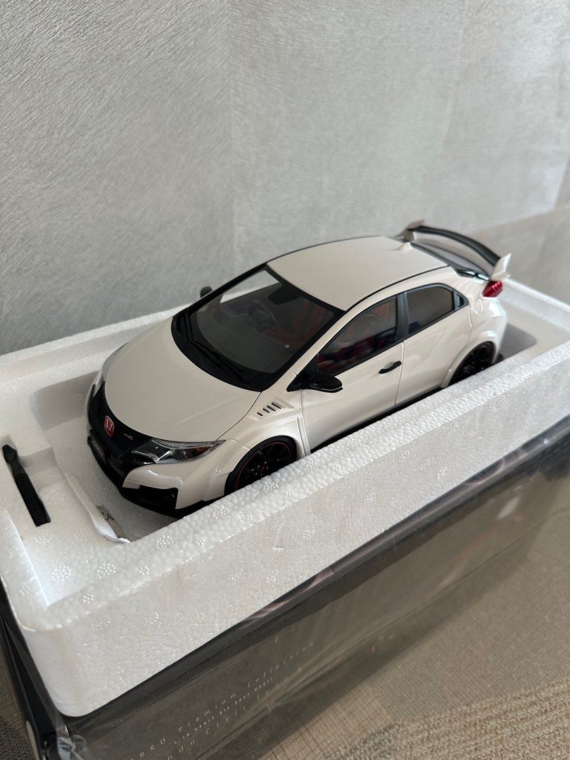 1/18 Ebbro Honda Civic Type R FK2 2015 JP Lic 81067, 興趣及遊戲, 玩具 & 遊戲類 - Carousell