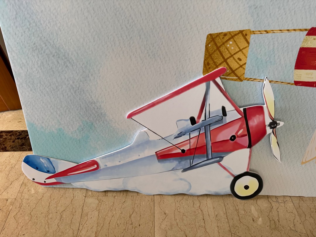 Airplane, hot air balloon standees, Hobbies & Toys, Stationery & Craft ...