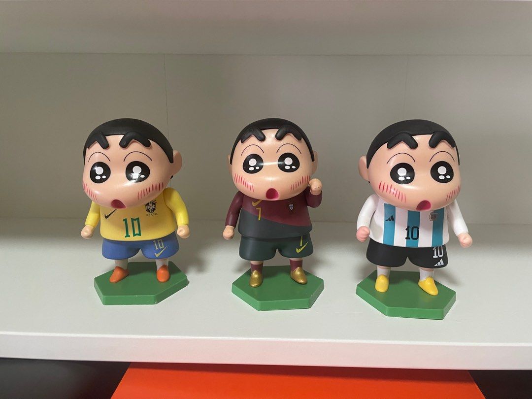 Crayon shin chin X cristiano ronaldo/messi/neymar figurine, Hobbies ...