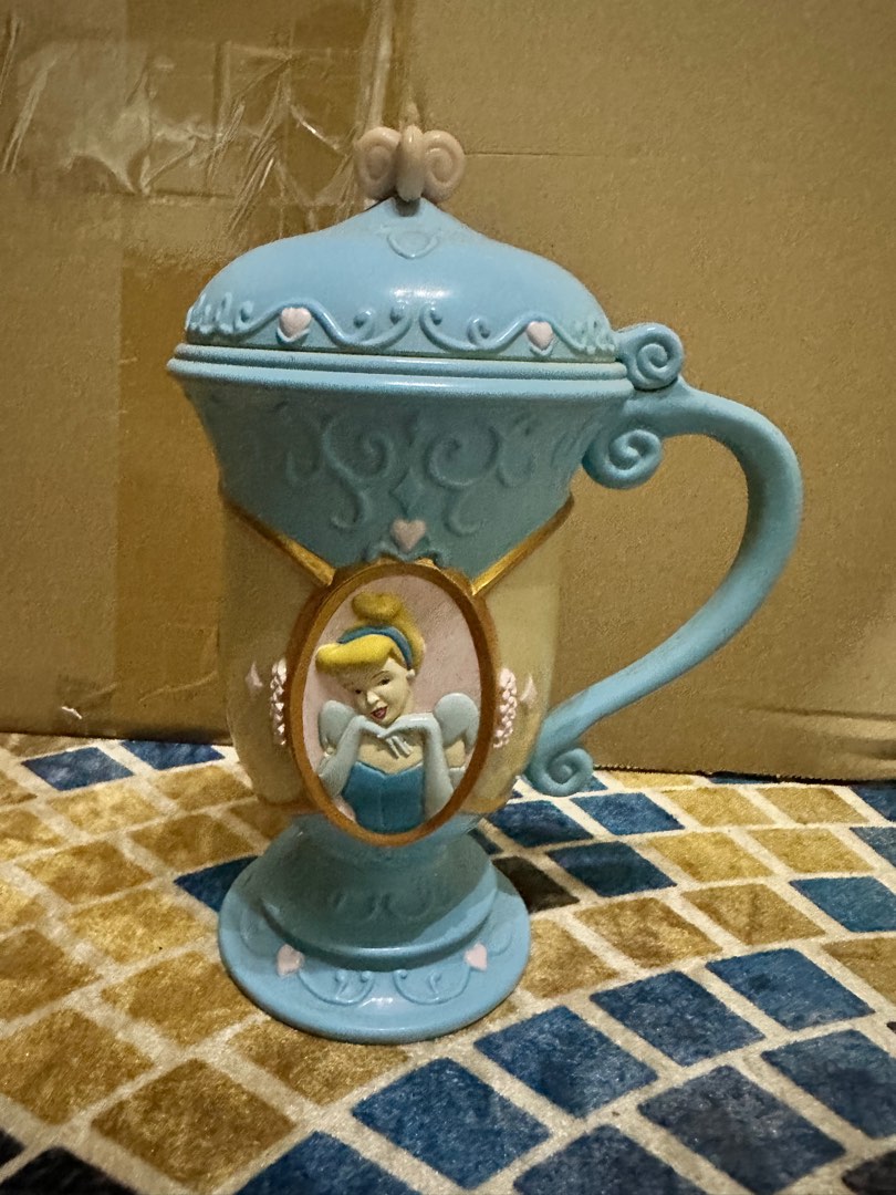 Disney Cinderella Mug with Lid, Furniture & Home Living, Kitchenware ...