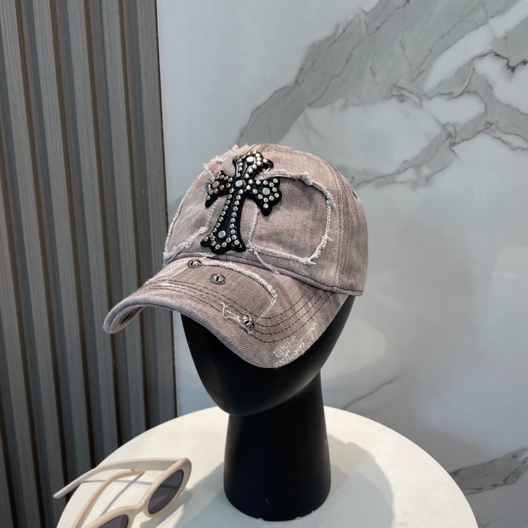 Duck tongue baseball cap Crocker Heart, Women's Fashion, Watches ...