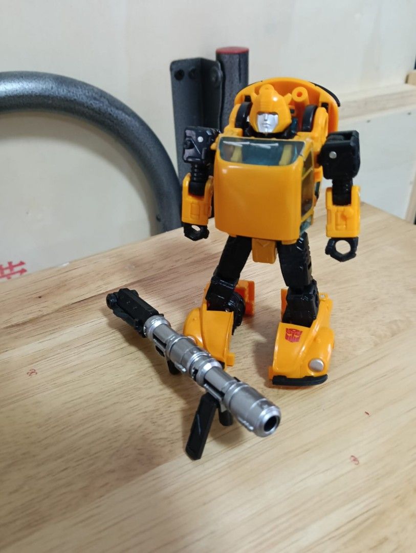 FREE DELIVERY - Hasbro Netflix Transformers WFC Trilogy Bumblebee ...
