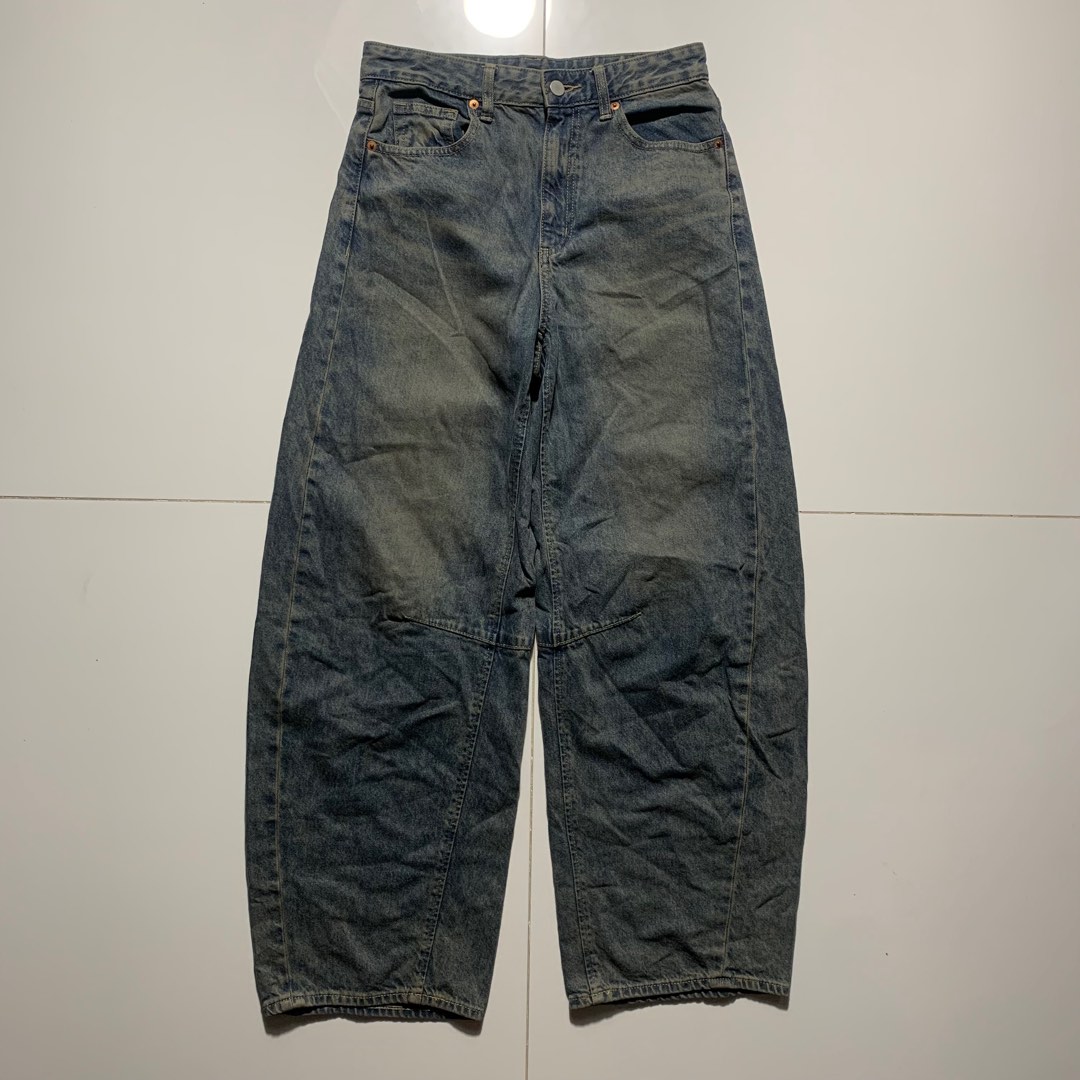 GU - Barrel Leg Jeans, Women's Fashion, Bottoms, Jeans on Carousell
