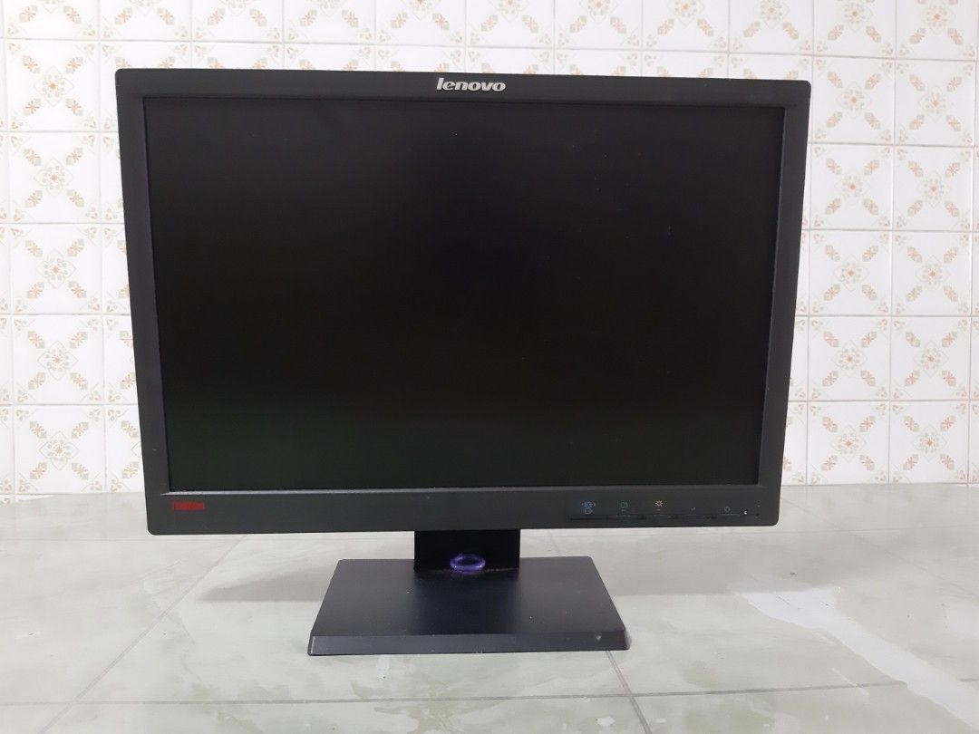Lenovo Thinkvision 19-inch Wide Flat panel LCD Monitor, Computers ...