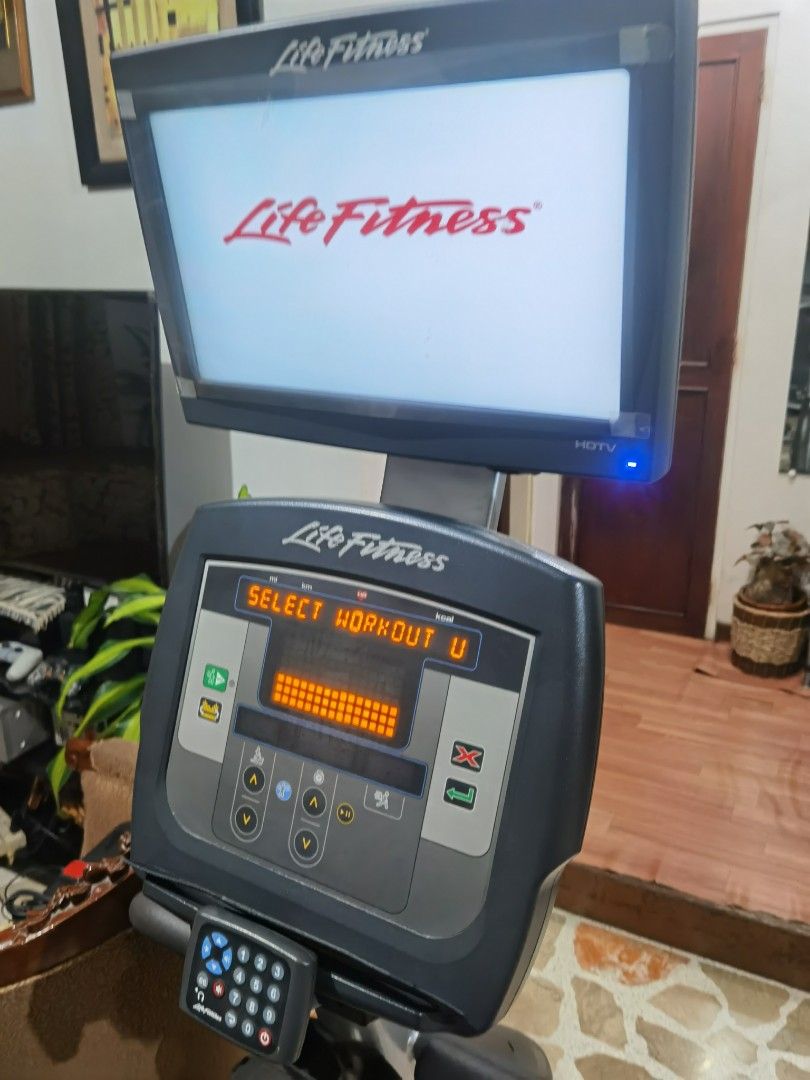Life Fitness 95R Lifecycle Recumbent Bike Stationary Bike Self Powered ...