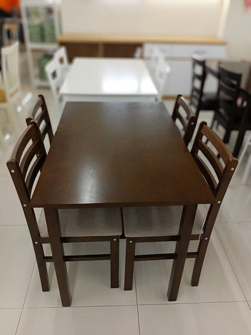 Meja Makan Minimalis, Perabotan Rumah di Carousell