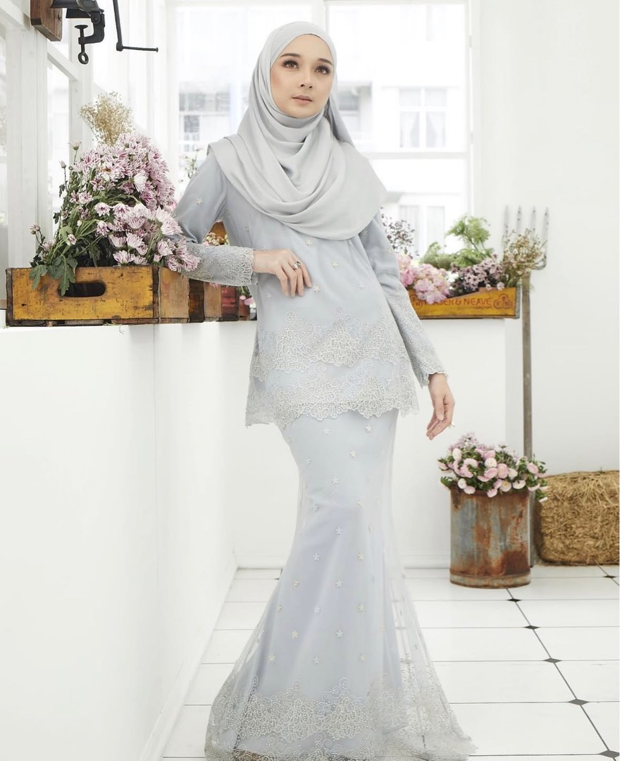 Minimalace Zahra in Teal Blue, Women's Fashion, Muslimah Fashion, Baju ...