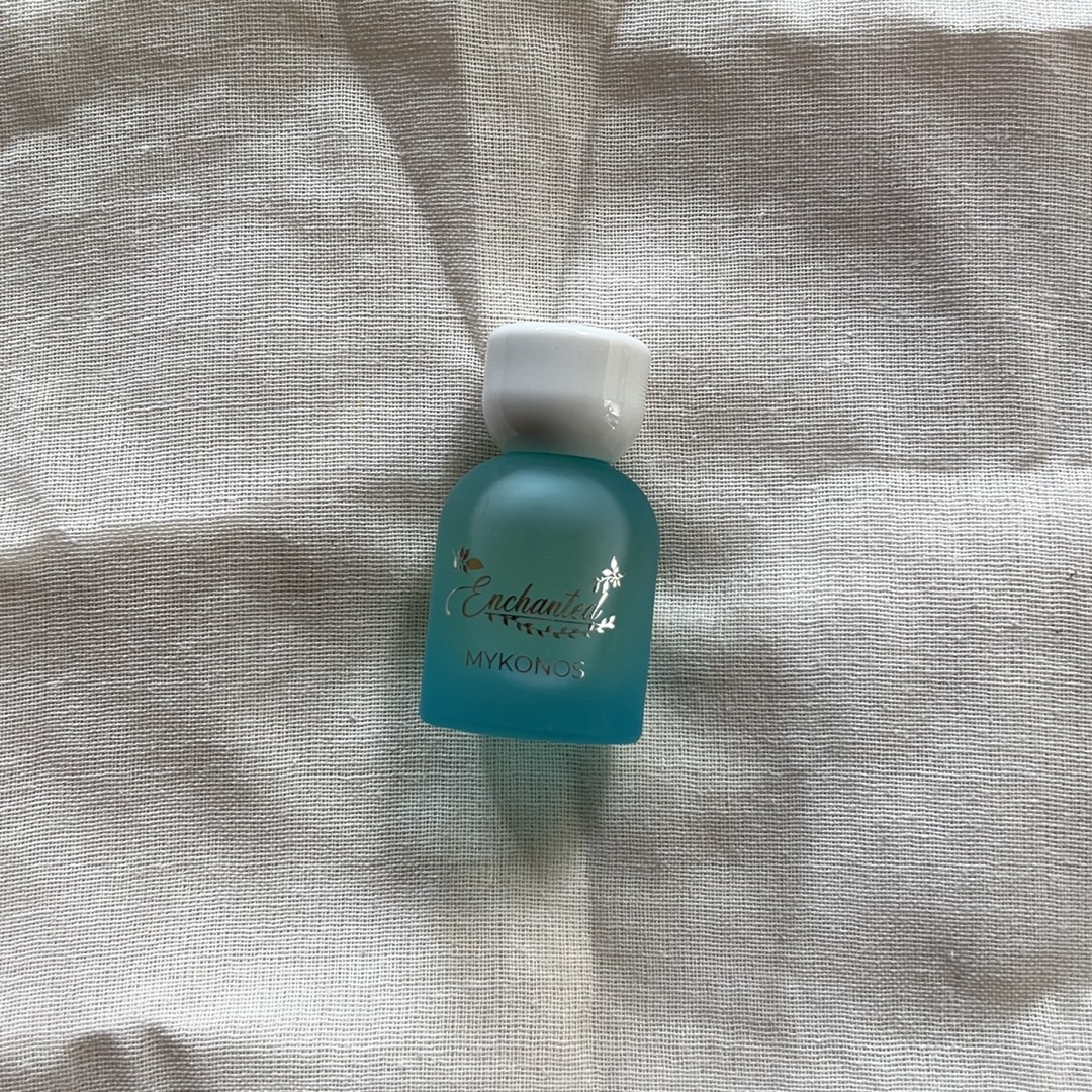 Mykonos Extrait de Parfum - Enchanted 50ml, Kesehatan & Kecantikan ...