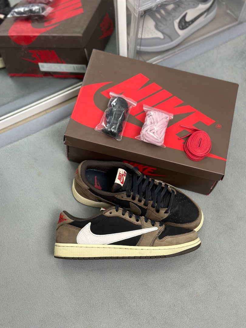 Nike Jordan 1 Travis Scott Mocha Low, Men's Fashion, Footwear, Sneakers ...