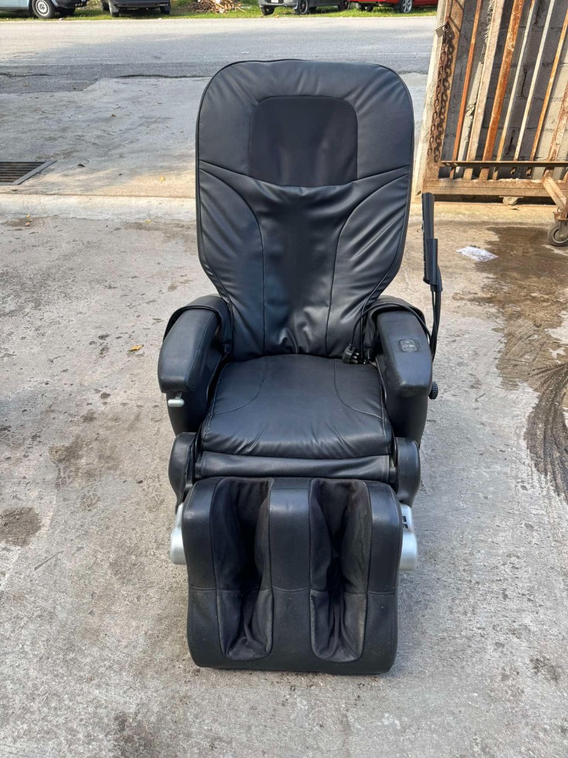 (OSIM) Kerusi Urut Massage Chair IMedic PRO, Furniture & Home Living ...