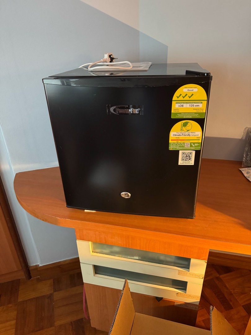 PowerPac Bar Fridge 50L / Mini Fridge with Lock-PPBF555A, TV & Home ...
