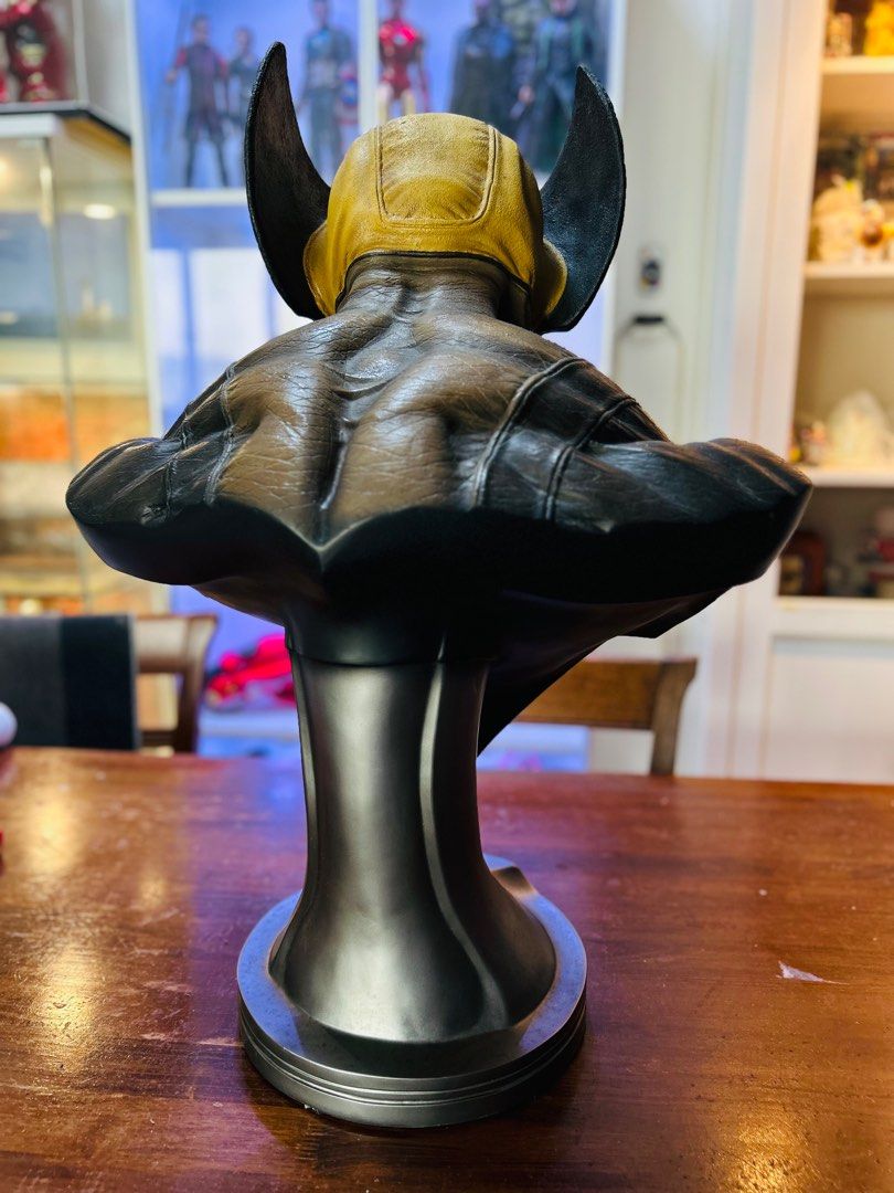 Sideshow Collectibles Marvel Wolverine Life-Size Bust Statue (not Hot ...