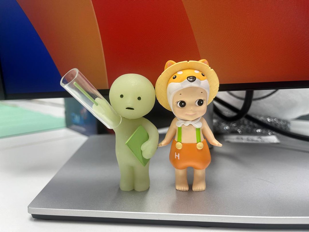 Smisky (Work Series) & Sonny Angel (H Family Series), Hobbies & Toys ...