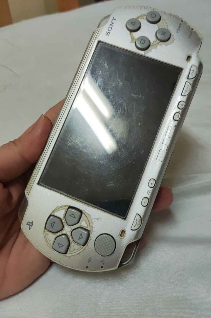 Sony PSP 1000 遊戲機 1006 PlayStation, 電子遊戲, 電子遊戲機, PlayStation - Carousell