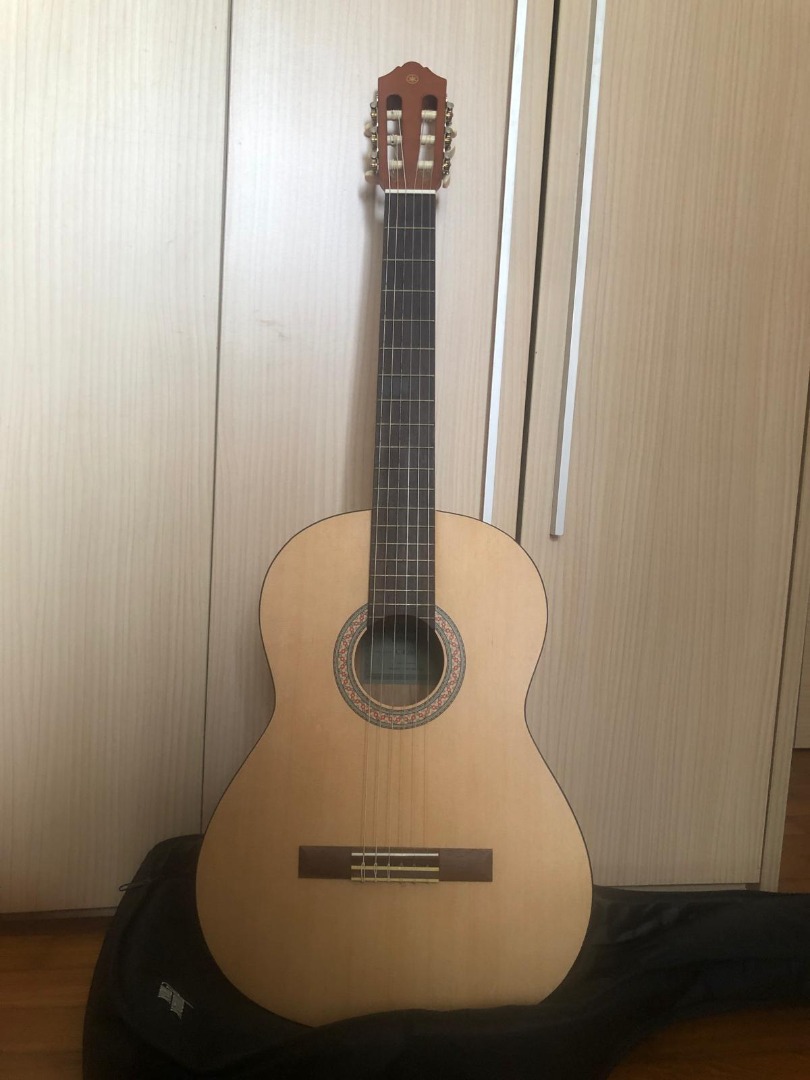 Yamaha Classic Guitar - C40M, Hobbies & Toys, Music & Media, Musical Instruments on Carousell