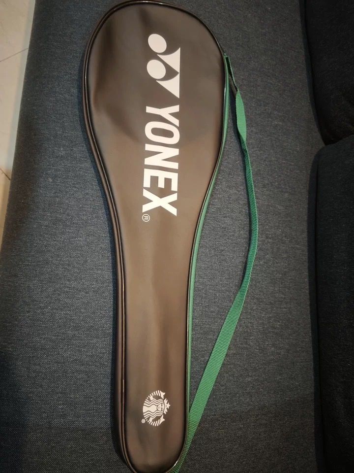 Yonex YY 尤尼克斯 星巴克 聯名限量版珍藏版 疾光系列 羽毛球拍 綠色 全新正貨, 運動產品, 運動與體育, 運動與體育 - 球拍和球類運動 - Carousell