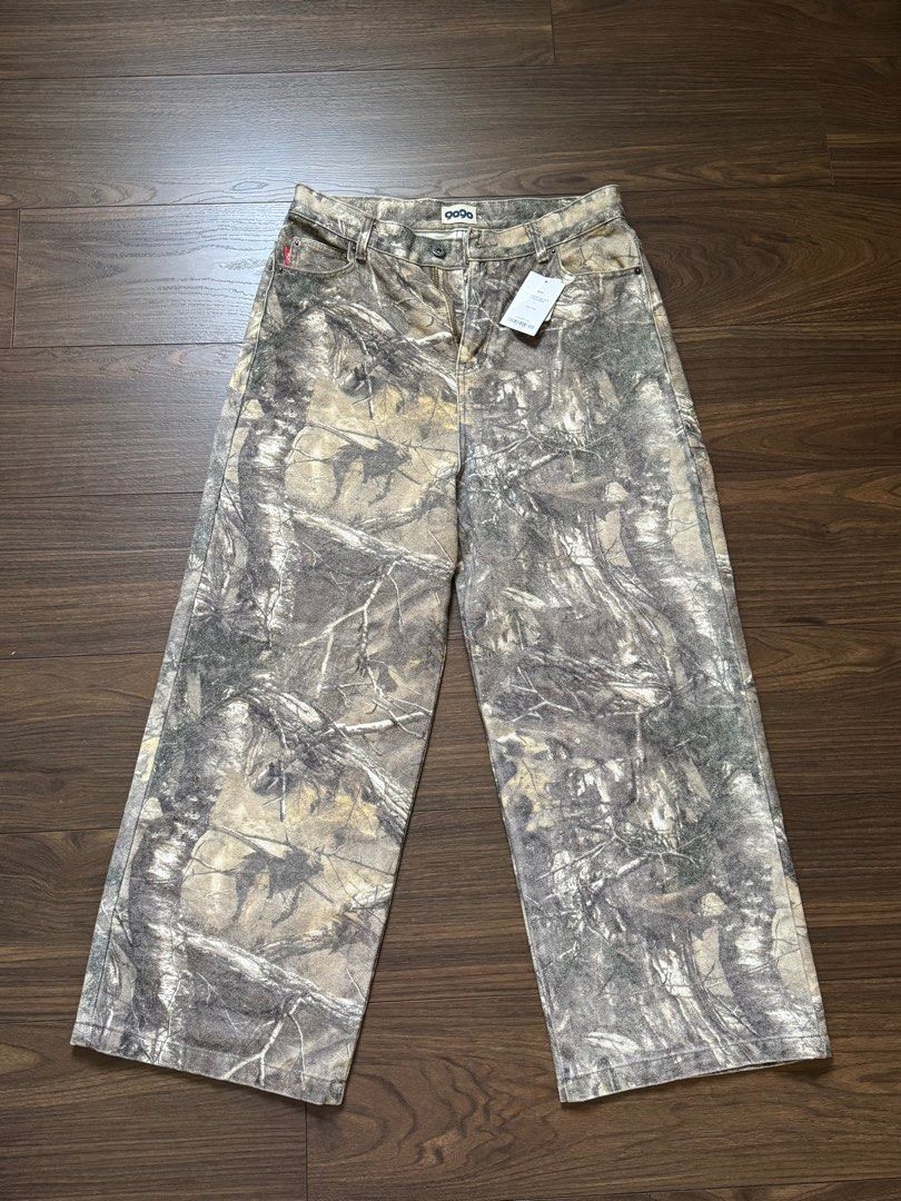 9090 OG Logo Painted Denim Pants, 他的時尚, 褲子, 牛仔褲在 9090 OG Logo Painted Denim Pants, 他的時尚, 褲子, 牛仔褲在