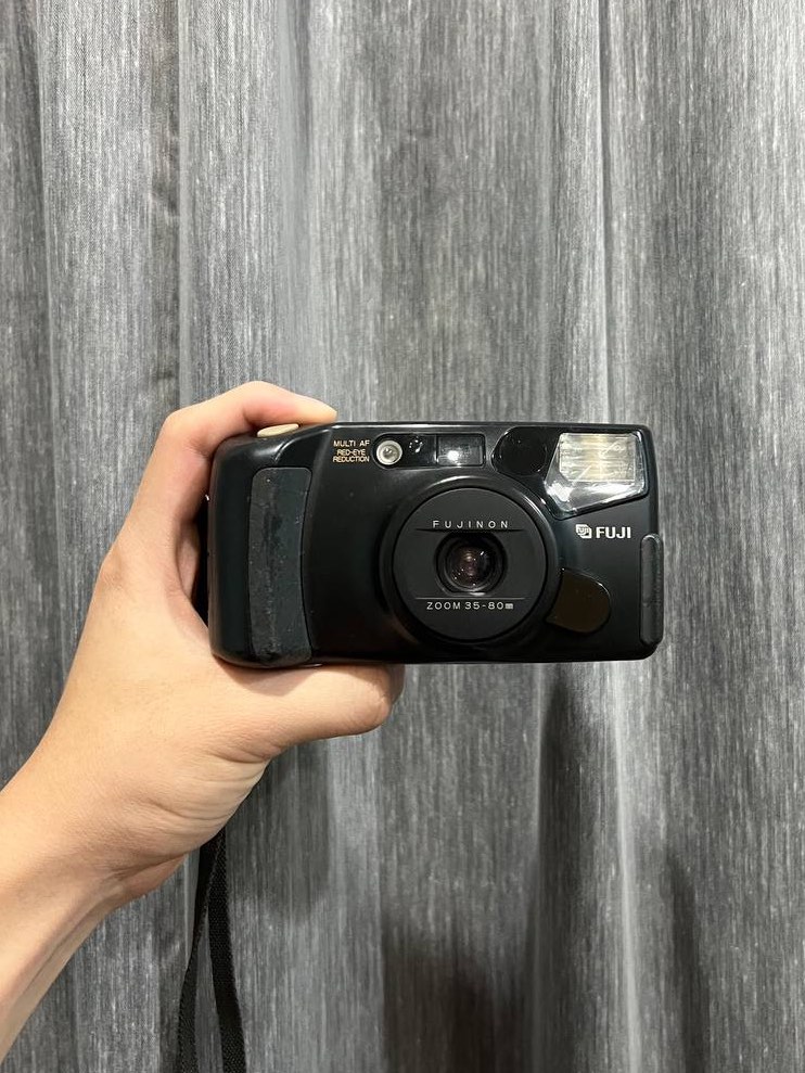 Fuji DL-1000 Zoom Date film camera 35mm, Photography, Cameras on Carousell