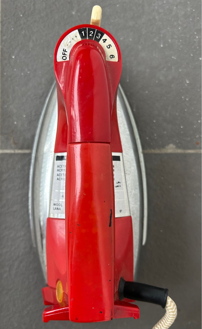 Gec automatic iron, TV & Home Appliances, Irons & Steamers on Carousell