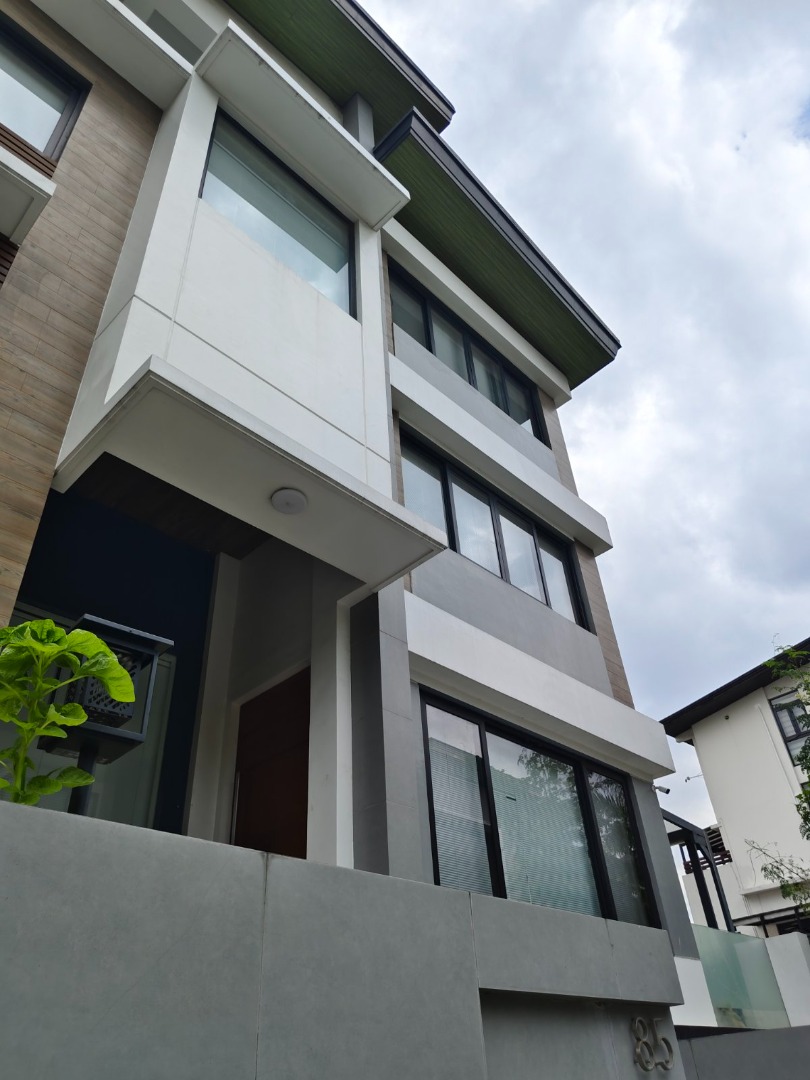 HOUSE FOR SALE Mckinley Hill Village, BGC Taguig City DIRECT BUYER ONLY ...