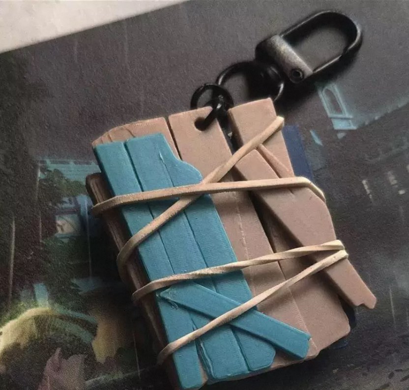 Identity v pallet keychain, Hobbies & Toys, Memorabilia & Collectibles ...