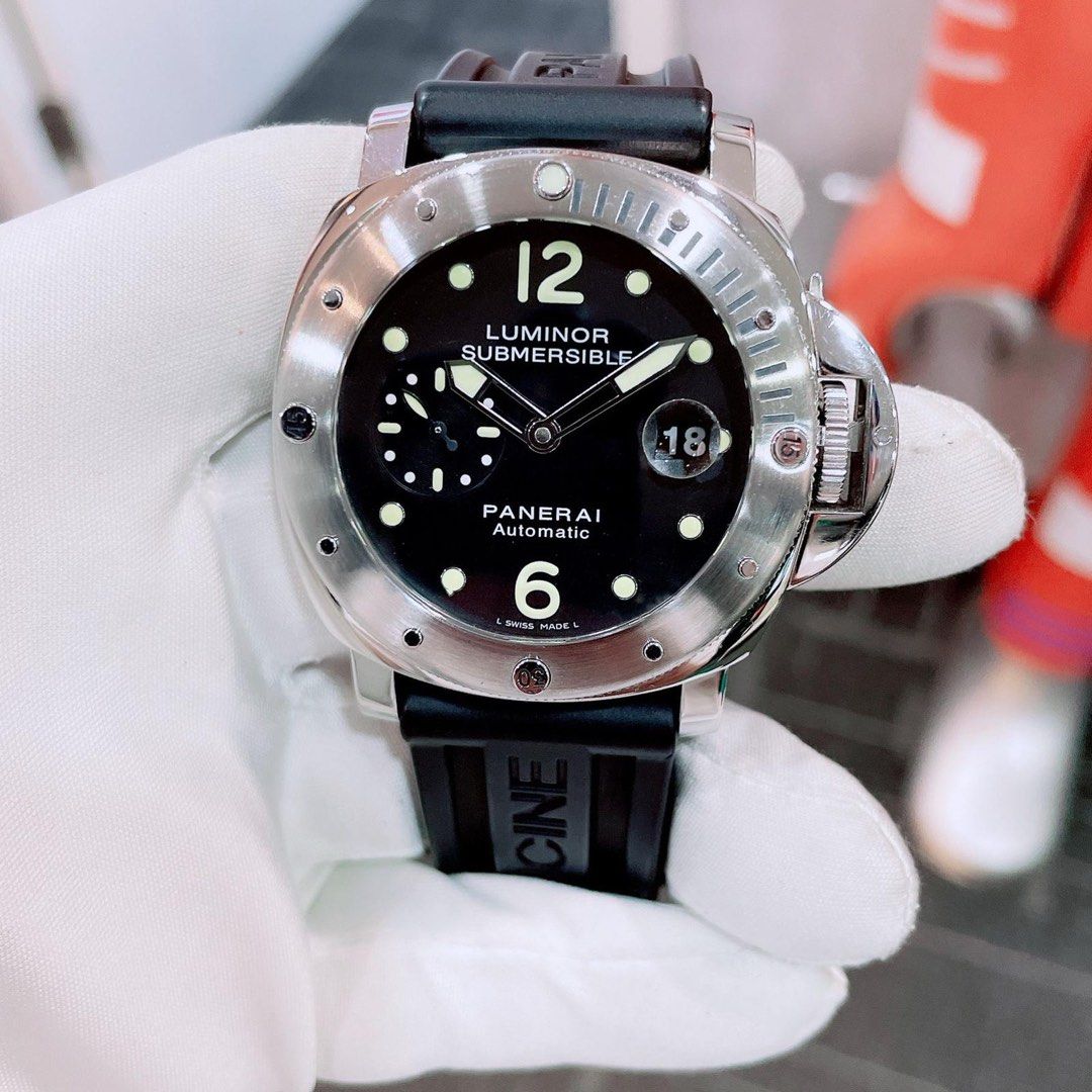 LNIB Panerai Pam 024 Luminor Submersible Automatic 44mm, Luxury, Watches on Carousell