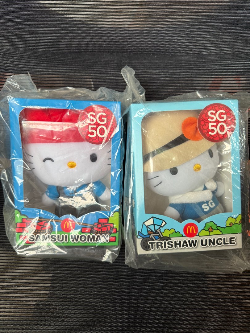 McDonald's Hello Kitty SG50 trishaw uncle / samsui lady set, Hobbies ...