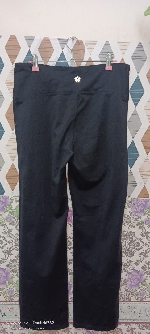 Tuff Athletics tight Straightcut, Women's Fashion, Activewear on Carousell