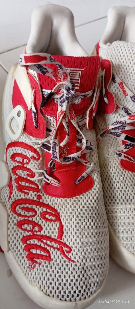 Anta x coca cola, Men's Fashion, Footwear, Sneakers on Carousell