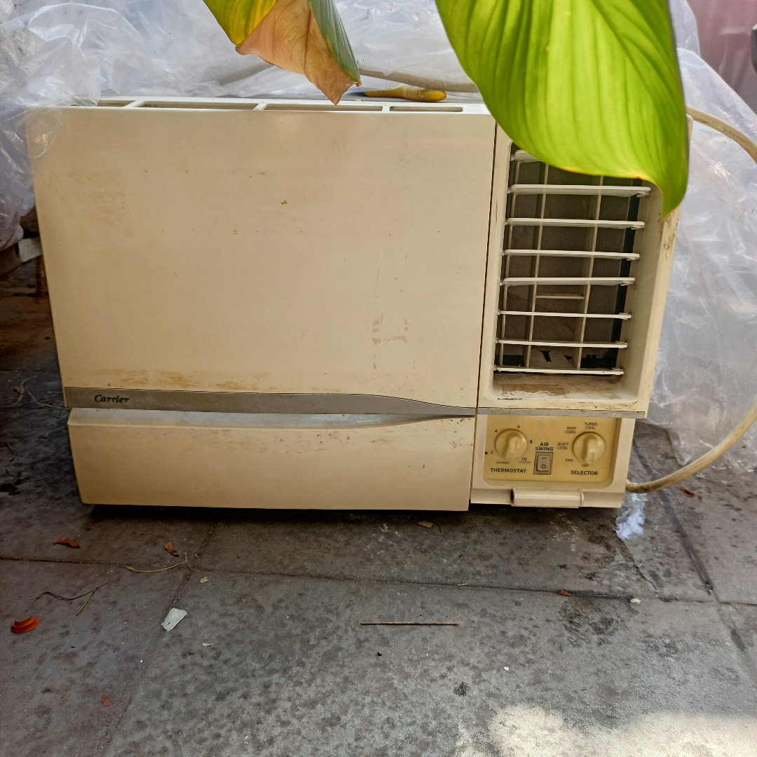 CARRIER WINDOW TYPE 1HP, TV & Home Appliances, Air Conditioning and ...