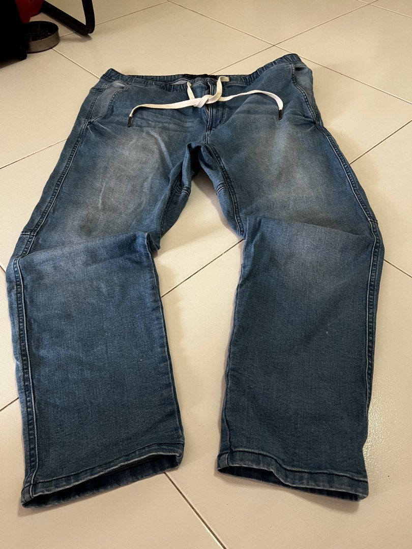 Denim roller pants (Washed light blue), Men's Fashion, Bottoms, Jeans ...