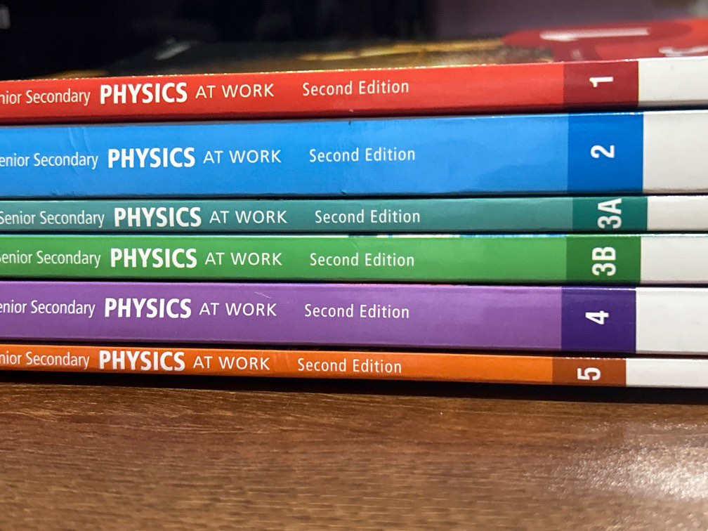 DSE Phy Textbooks, 興趣及遊戲, 書本 & 文具, 教科書 - Carousell