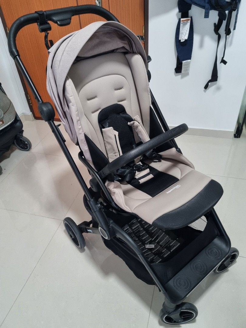 Hamilton by yoop T1 stroller, parent and world facing, one hand fold ...