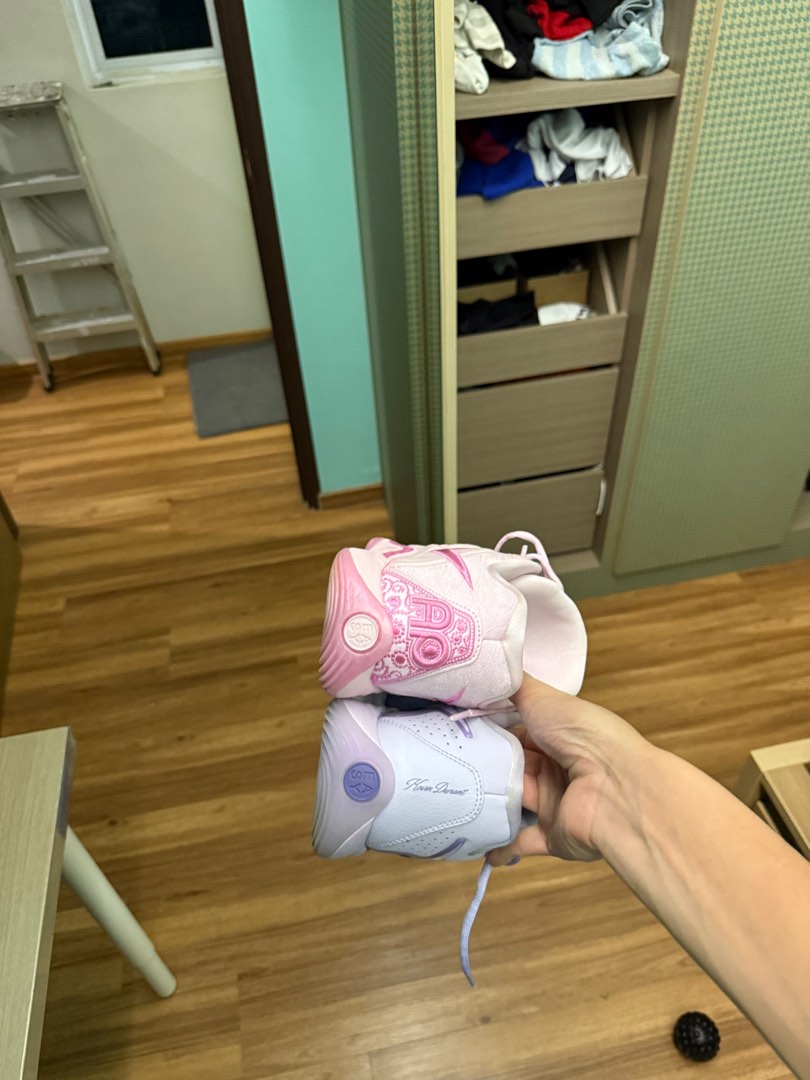 kd17 mismatch, Men's Fashion, Footwear, Sneakers on Carousell