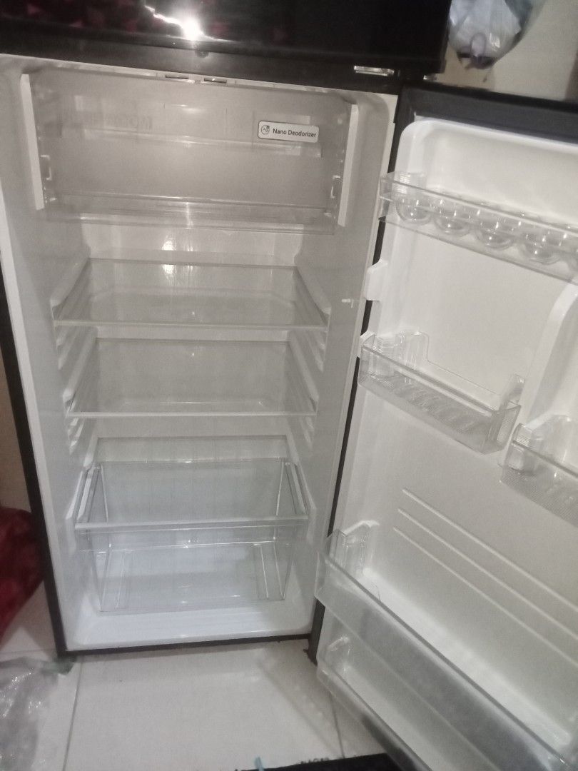 Kulkas Sharp second Layak Pakai, Kitchen & Appliances di Carousell