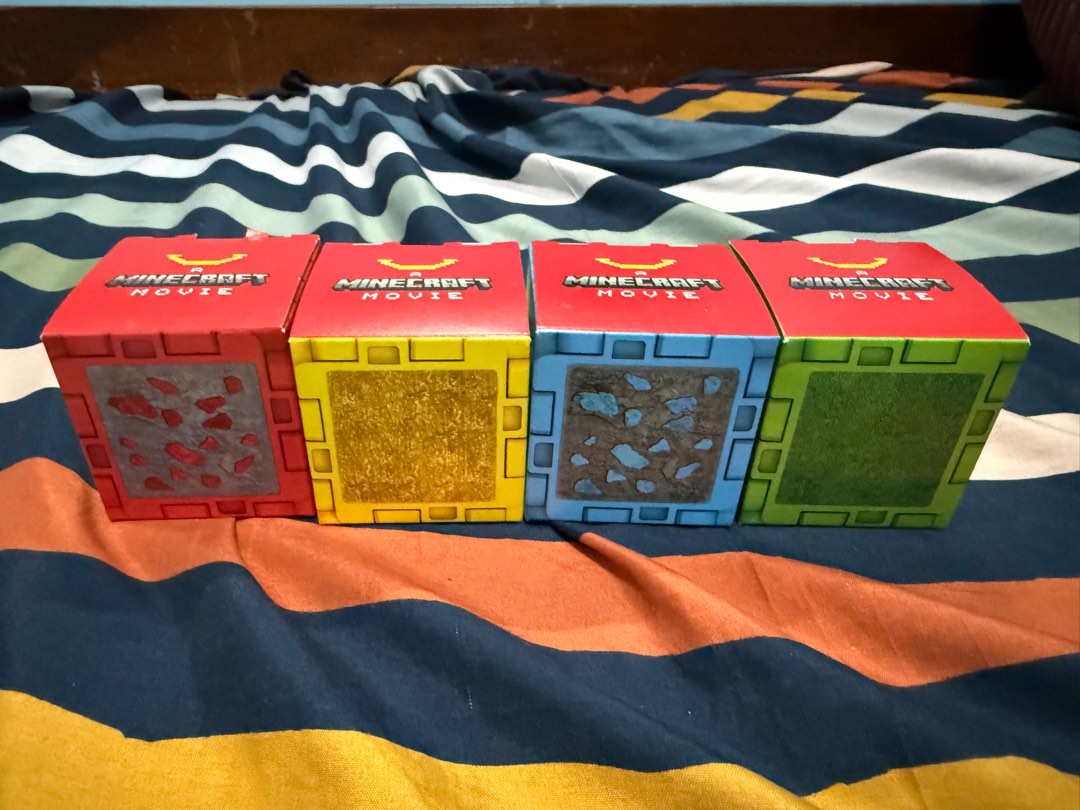 Mcdo Minecraft mini blocks (set of 4), Hobbies & Toys, Memorabilia ...
