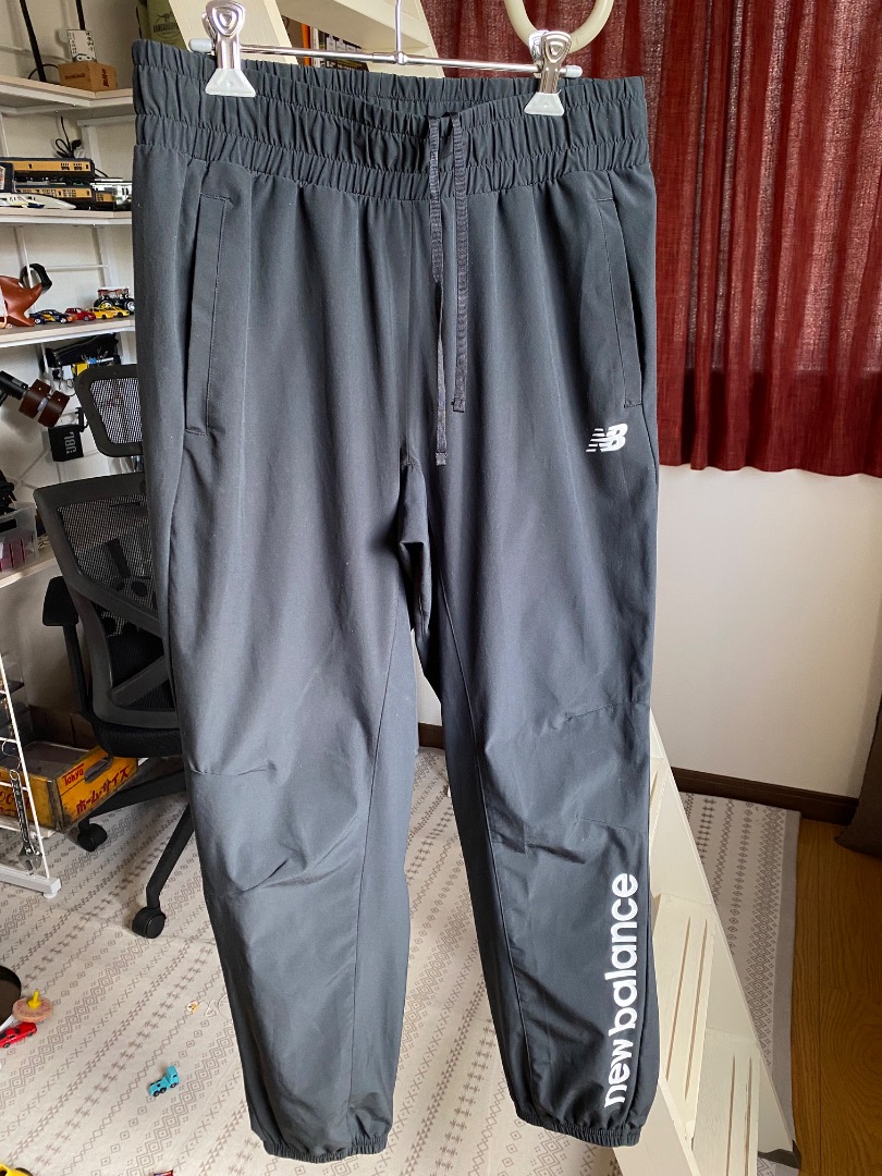 New balance pants - black, Men's Fashion, Bottoms, Joggers on Carousell