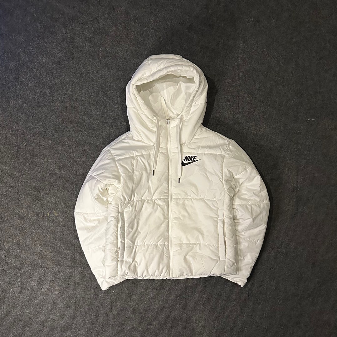 NIKE REVERSIBLE PUFFER JACKET, Men's Fashion, Tops & Sets, Formal Shirts on Carousell