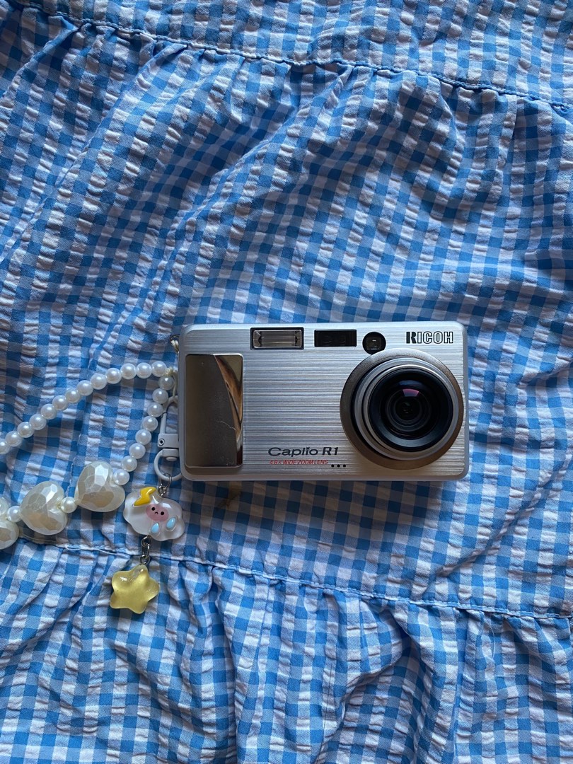 Ricoh Caplio R1 (Sample shots posted), Photography, Cameras on Carousell