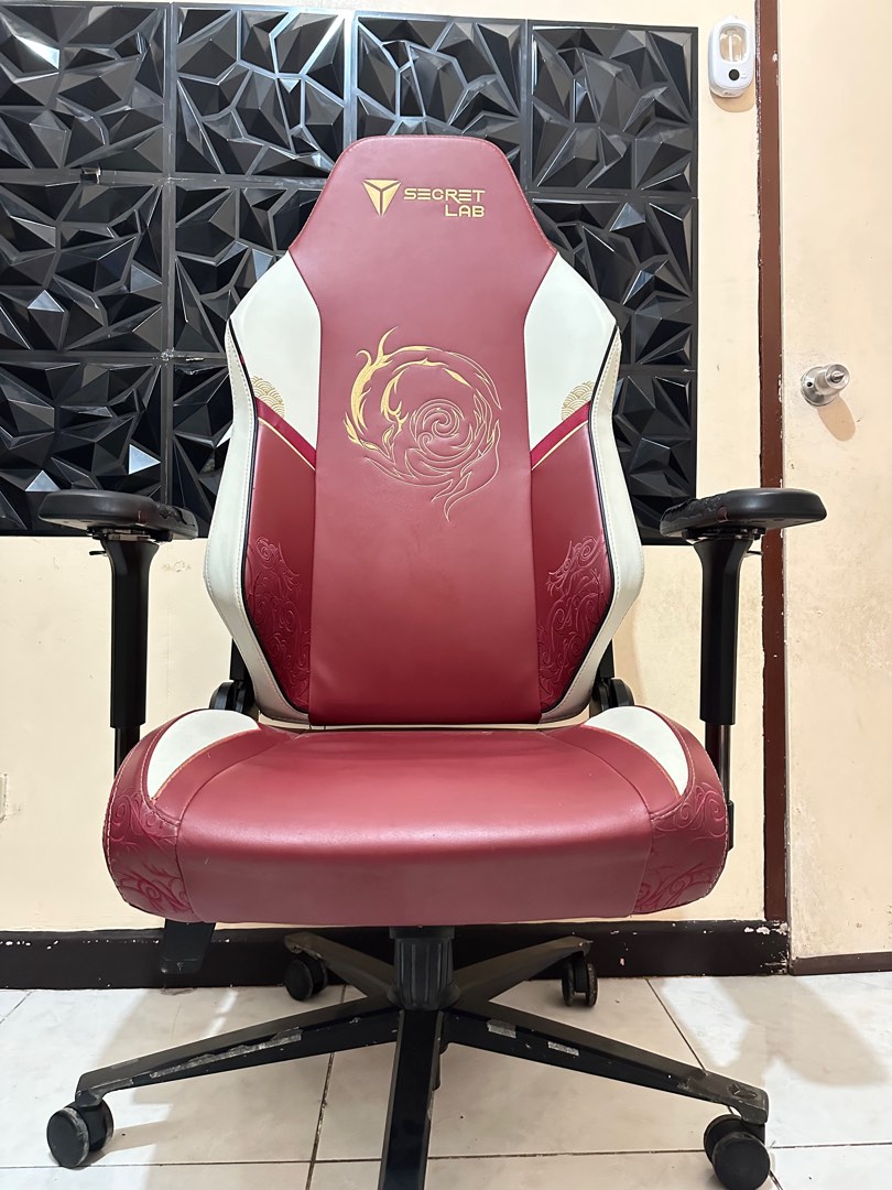 SECRETLAB TITAN EVO XL - LEAGUE OF LEGENDS AHRI GAMING CHAIR, Furniture ...