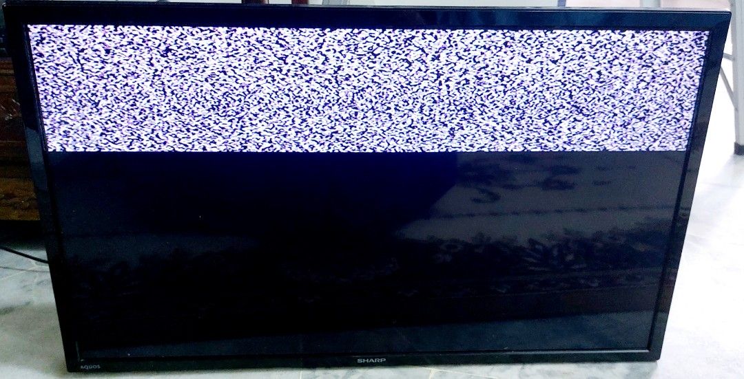 SHARP LED TV 32 INCH (DEFECT), TV & Home Appliances, TV & Entertainment ...