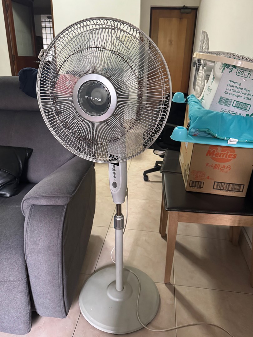 Stand Fan, Furniture & Home Living, Lighting & Fans, Fans on Carousell