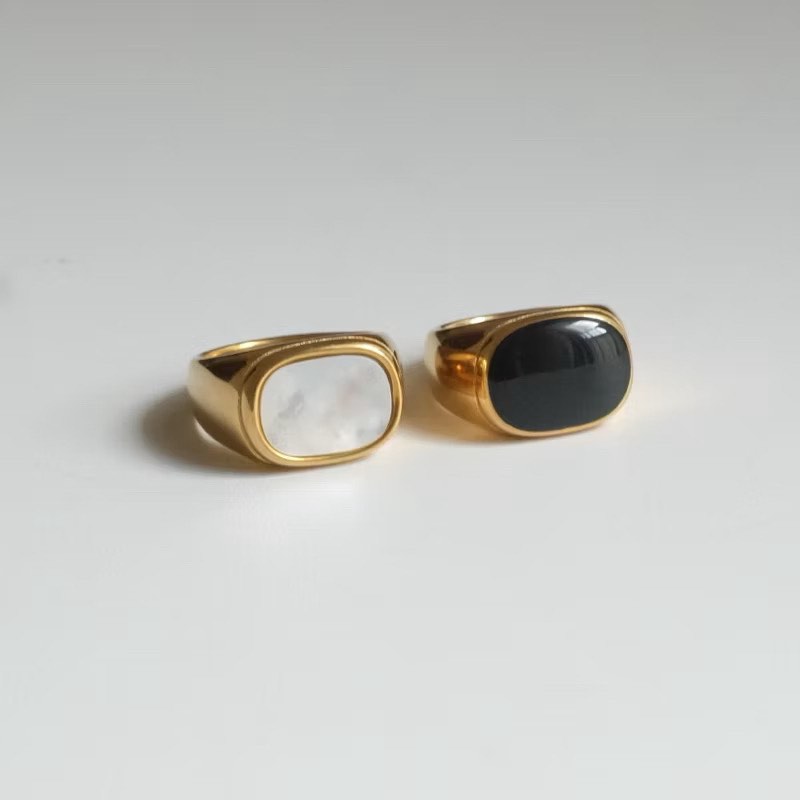 Statement Signet Ring, Women's Fashion, Jewelry & Organisers, Rings on ...