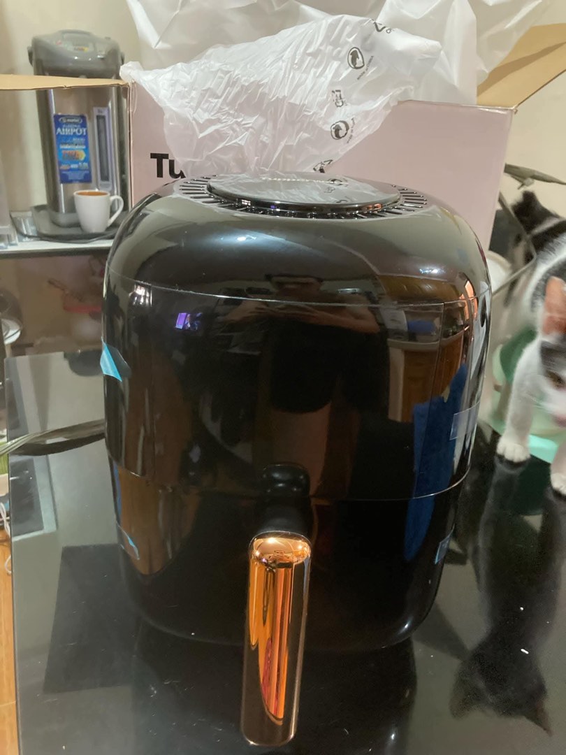 TUPPERWARE Air Fryer 3L with touchscreen display, TV & Home Appliances ...