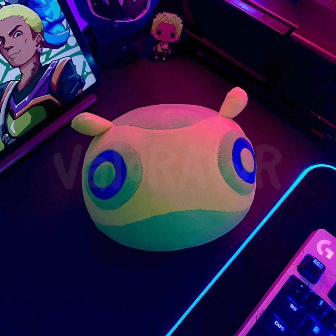 Valorant Gekko Buddies Plush | Mosh Plushie, Hobbies & Toys, Toys ...