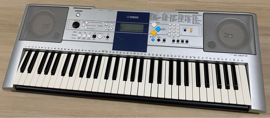 Yamaha Digital Keyboard PSR E323, Hobbies & Toys, Music & Media, Musical Instruments on Carousell